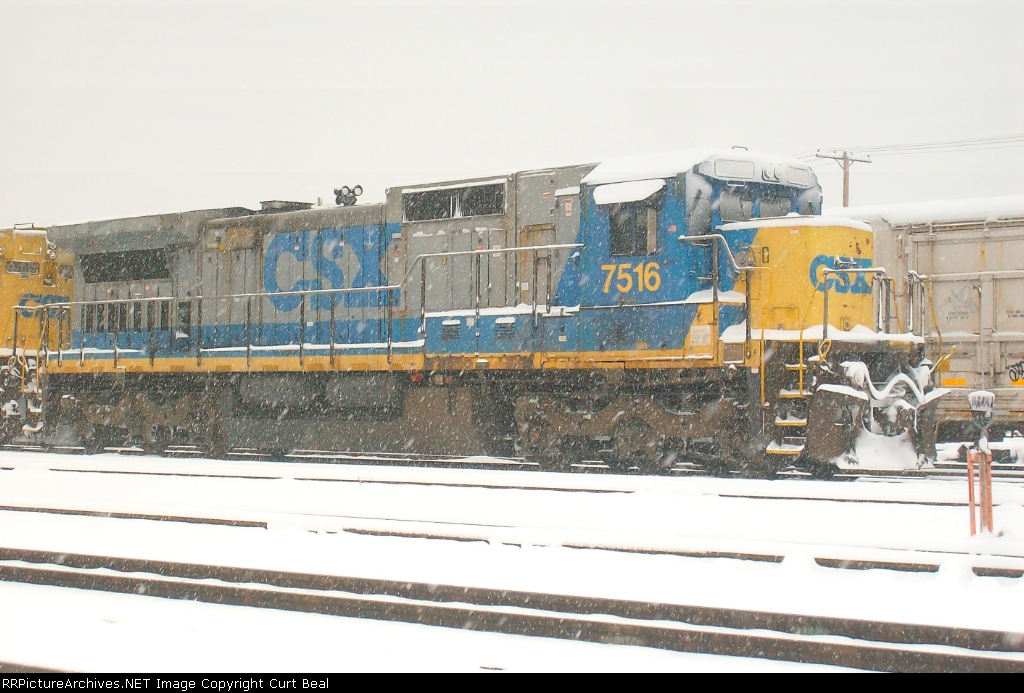 CSX 7516 (2)